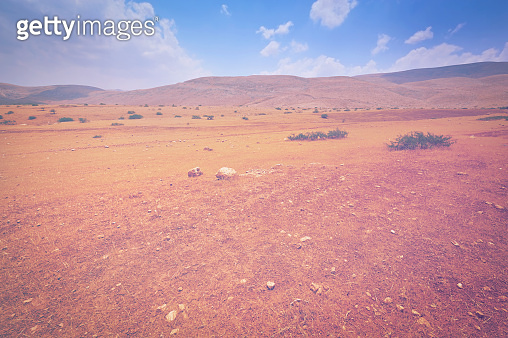 Deserted plain in Israel 이미지 (1403274580) - 게티이미지뱅크