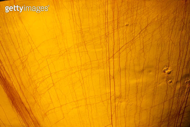 Red Streaks Of Rust Over Yellow Hull of Ship 이미지 (1391828309) - 게티이미지뱅크