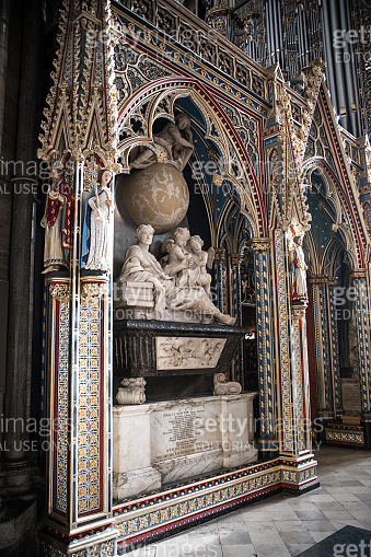 Sir Isaac Newton tomb in Altar of Westminster Abbey. 이미지 (1448774527 ...