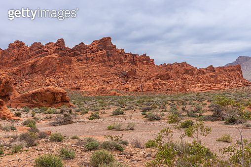 Sharp edges on red rock range, Valley of Fire, Nevada, USA 이미지 ...