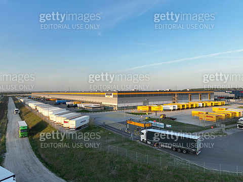 Amazon warehouses photos from the drone Sosnowiec. (1441202705) - 게티이미지뱅크