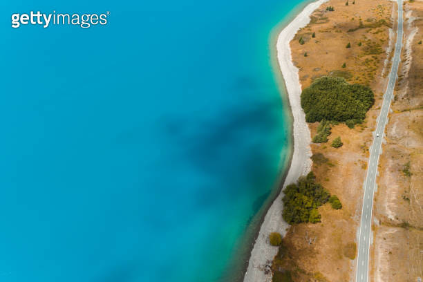The water is famous for its distinct bright color, Lake Pukaki. 이미지 ...