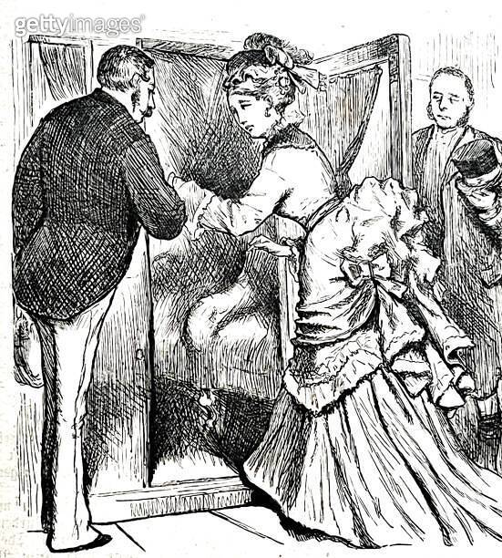 Train, woman entering the first class, getting assistance 이미지 ...