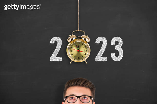 New Year Concepts 2023 Countdown Clock Over Human Head on Chalkboard ...