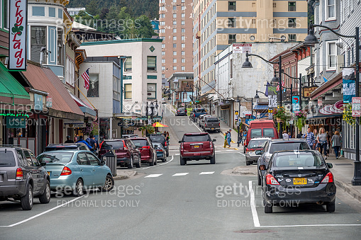 In the Center of Juneau, Alaska 이미지 (1421739037) - 게티이미지뱅크