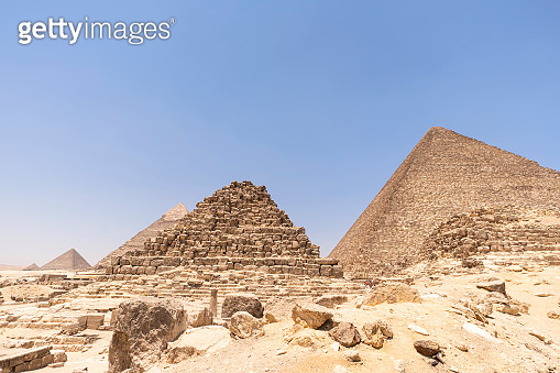 Small Pyramids of Queen Henutsen, Queen Meritetis and the great Pyramid ...