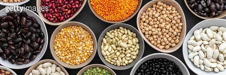 Different types of legumes in bowls 이미지 (1399343595) - 게티이미지뱅크