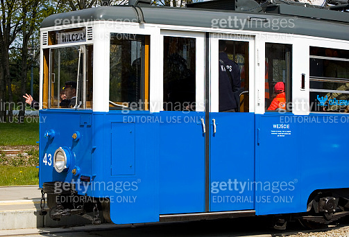 A small vintage tram in the polish city of Poznan. 이미지 (1406075350 ...