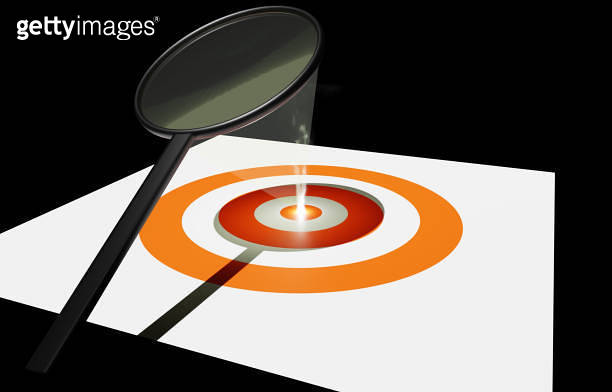 Focus the light on the target with a lens and burn it 이미지 (1388581265 ...