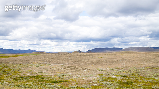 Desolate landscape along central highlands of Iceland. 이미지 (1413613678 ...