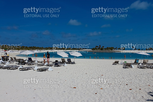 The white sand beach on Ocean Cay island (1407955513) - 게티이미지뱅크