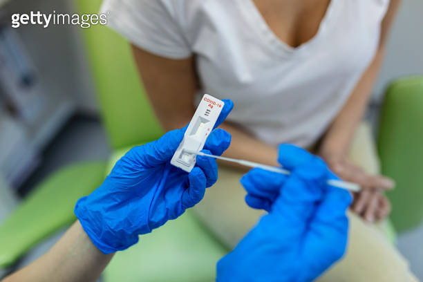 Doctor doing coronavirus rapid test at the hospital. Doctor laboratory ...