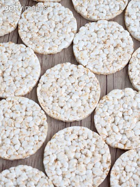 Korean traditional food brown rice puff pastry 이미지 (1369121868) - 게티이미지뱅크