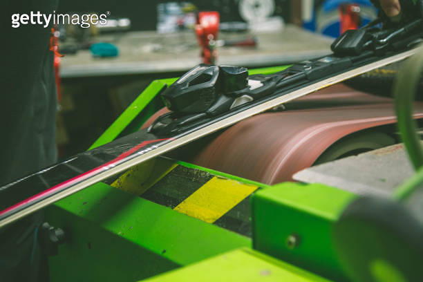 sharpening of an edging of mountain skis by means of the individual ...