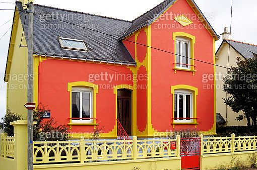 Luridly coloured house, Ile De Groix,, Morbihan, Brittany 이미지 ...