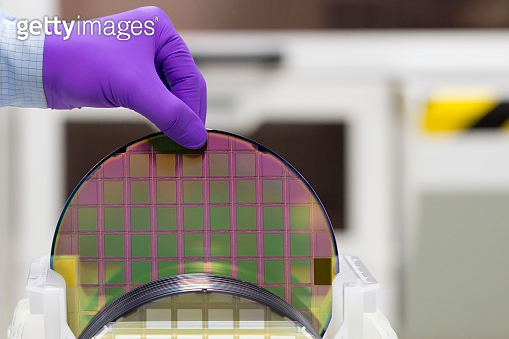 Silicon Wafer with semiconductors in plastic white storage box take out ...