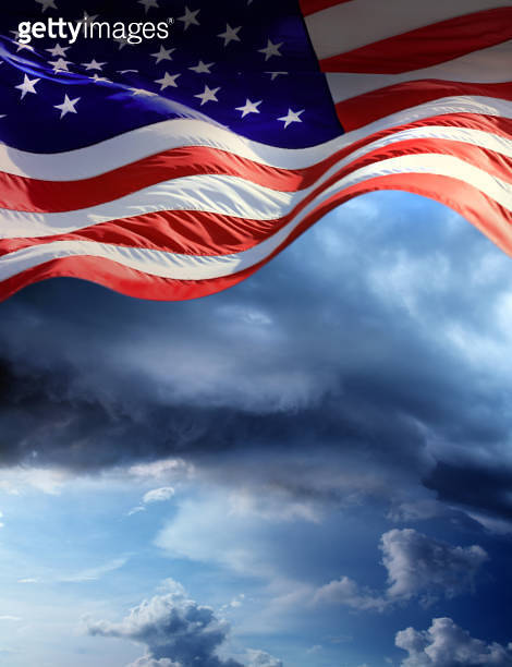 Close up waving American flag over stormy dramatic sky 이미지 (1362262622 ...