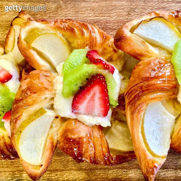 Fruit Danish Pastry 이미지 (1391863821) - 게티이미지뱅크