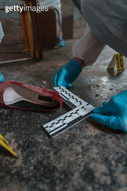 Close-up of measuring material evidence 이미지 (1367836459) - 게티이미지뱅크