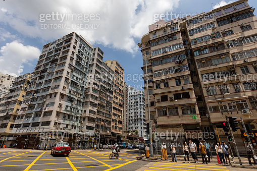 Tong Mi Road in Kowloon, Hong Kong 이미지 (1391954272) - 게티이미지뱅크