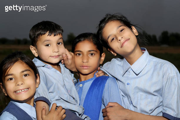 Siblings standing portrait together outdoor in nature 이미지 (1396309726 ...