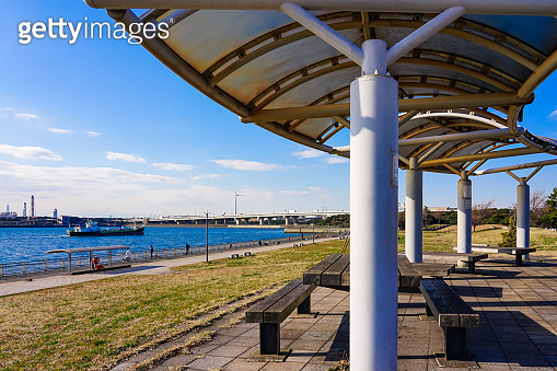 Higashi Ogishima Nishi Park where you can also fish in the sea ...