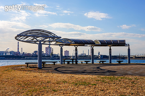 Higashi Ogishima Nishi Park where you can also fish in the sea ...