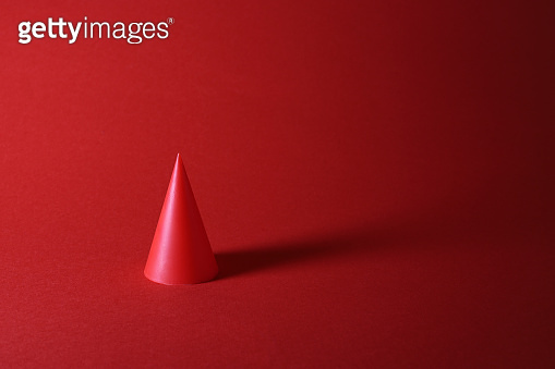 red cone on red background.Minimal design 이미지 (1411758489) - 게티이미지뱅크