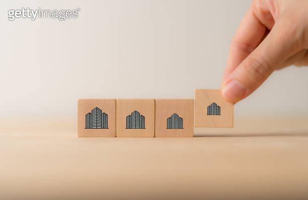 Downsizing, reengineering, scale down business strategy concept ...