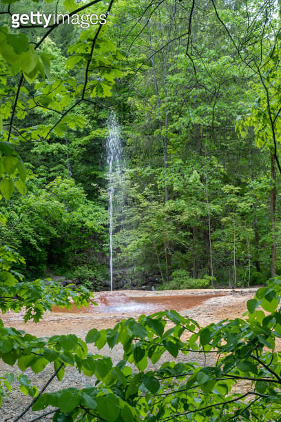 Geyser Island Spouter in Saratoga Spa State Park (1495992675) - 게티이미지뱅크