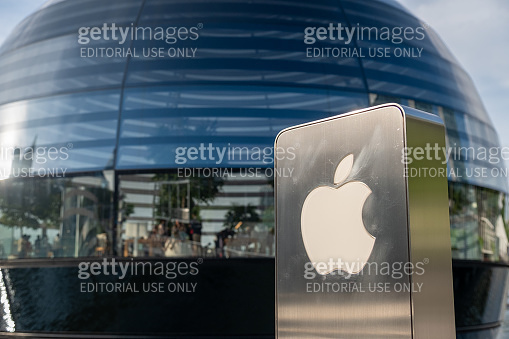 Apple Marina Bay Sands. The World's First Floating Apple Store ...