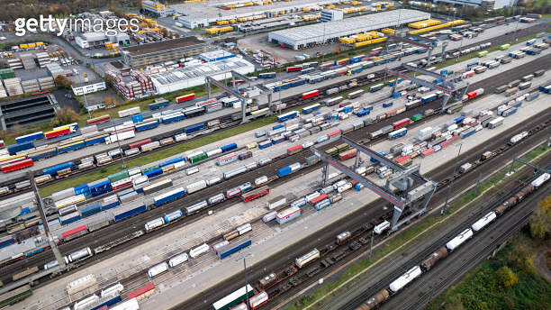 Railyard, freight yard and freight trains - aerial view 이미지 (1833311363 ...
