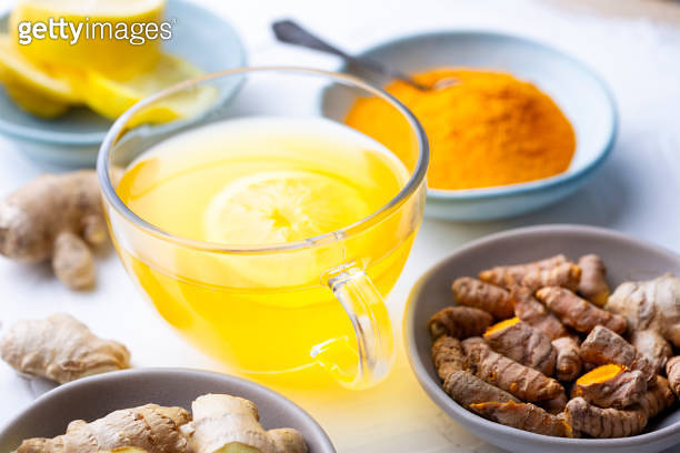 Curcuma longa and ginger, powder, rhizomes and tea. Complementary ...