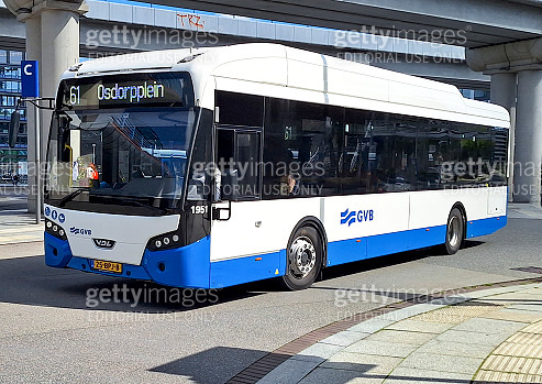 VDL Citea SLF-120 Electric city bus by GVB in Amsterdam City 이미지 (1674386291) - 게티이미지뱅크