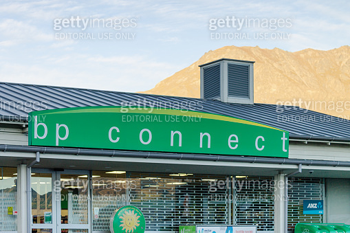 BP Connect Petrol Station in Queenstown, New Zealand. (1488259562) - 게티 ...