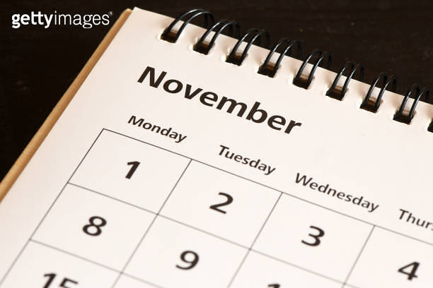 NOVEMBER page from the office calendar. 이미지 (1714943166) - 게티이미지뱅크