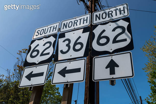 Road signs in Tionesta, Pennsylvania, USA 이미지 (1515180167) - 게티이미지뱅크