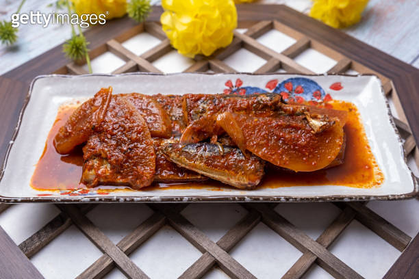 Braised saury -kkongchi jorim (Korean food) 이미지 (1478251135) - 게티이미지뱅크