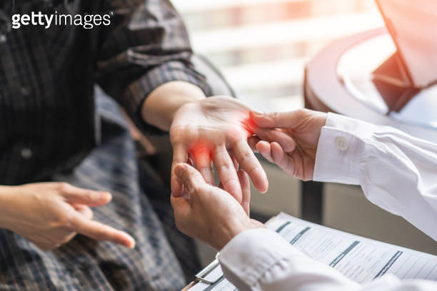 Trigger finger, locking finger or stenosing tenosynovitis disorder with ...