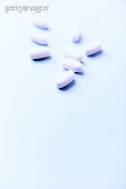 Amino acids tablets. Nutrition for bodybuilding. Fitness supplements on ...