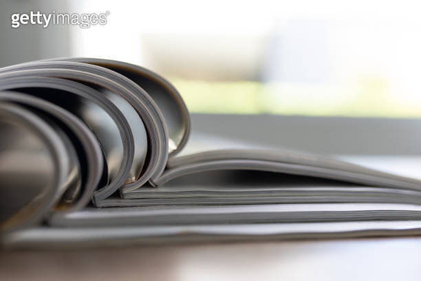 Magazines de publication Newspaper stack of magazines : publication ...