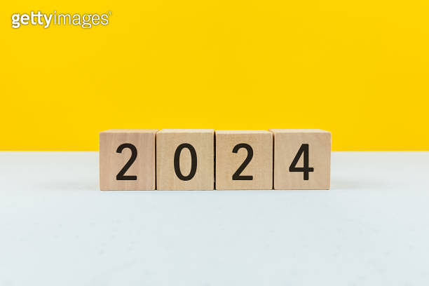 2024 Numbers on Wood Blocks New Year Concept 이미지 (1490538526) - 게티이미지뱅크