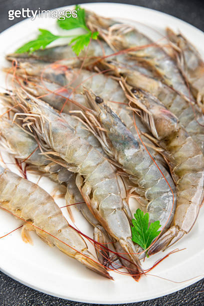 shrimp raw prawn seafood fresh eating cooking appetizer meal food snack ...