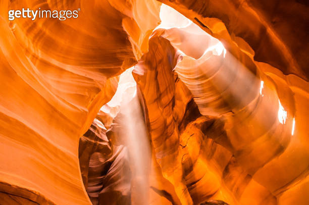 Light beams at Upper Antelope Canyon in the Navajo Reservation Page ...
