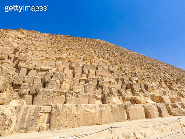 Close-Up Of The Pyramids Of Giza In Cairo (1629480682) - 게티이미지뱅크