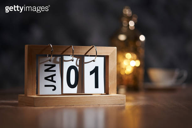 first of january calendar on wooden table, first day of new year 이미지 ...