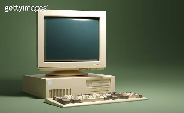 A 90s Personal Computer And Monitor Setup 이미지 (1475137203) - 게티이미지뱅크