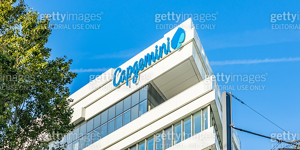 Capgemini Ile de France headquarters near Paris, France 이미지 (1832795101 ...