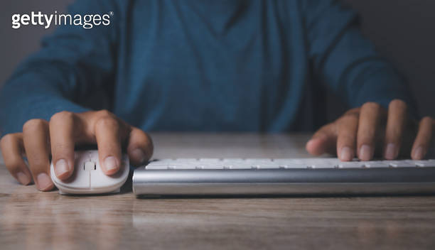 Man hand working at office table of keyboard computer. 이미지 (1472942020) - 게티이미지뱅크