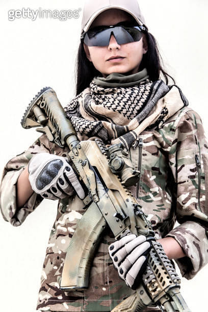 Military army woman 이미지 (1465699602) - 게티이미지뱅크